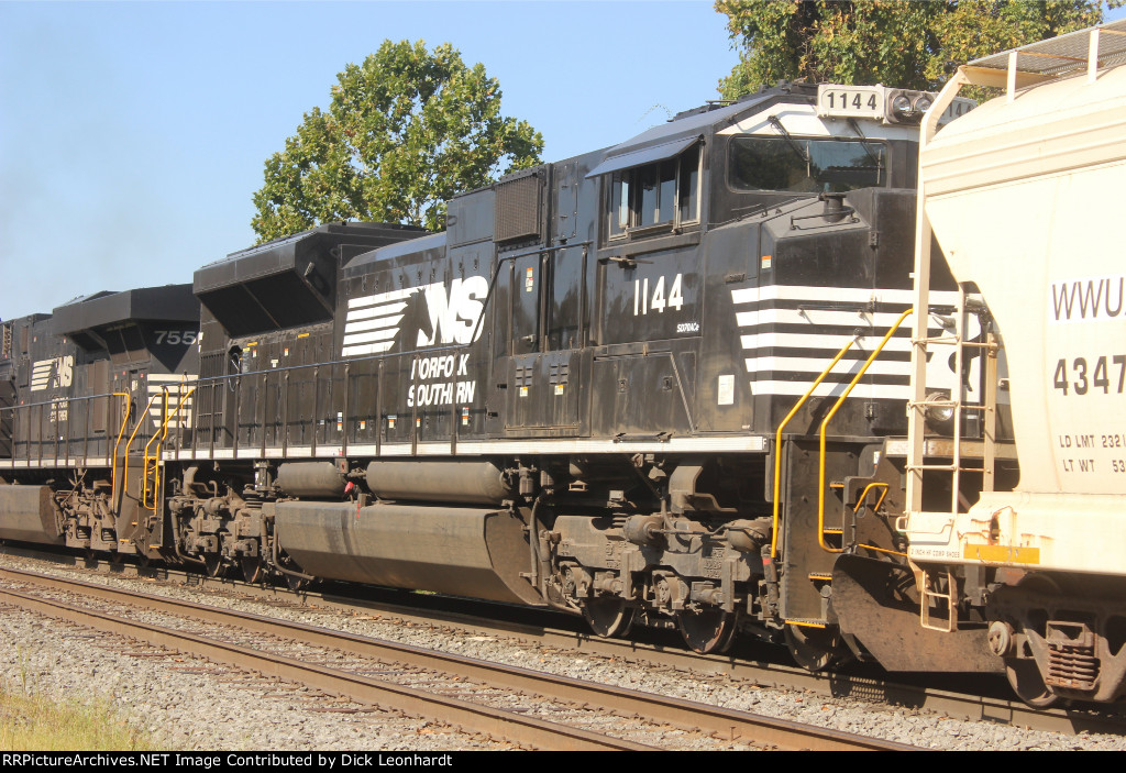 NS 1144